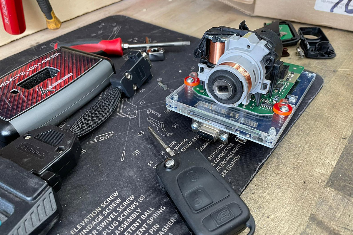 Car Key Replacement for 2016 Mercedes Sprinter 2500 - Locksmith Monkey ...